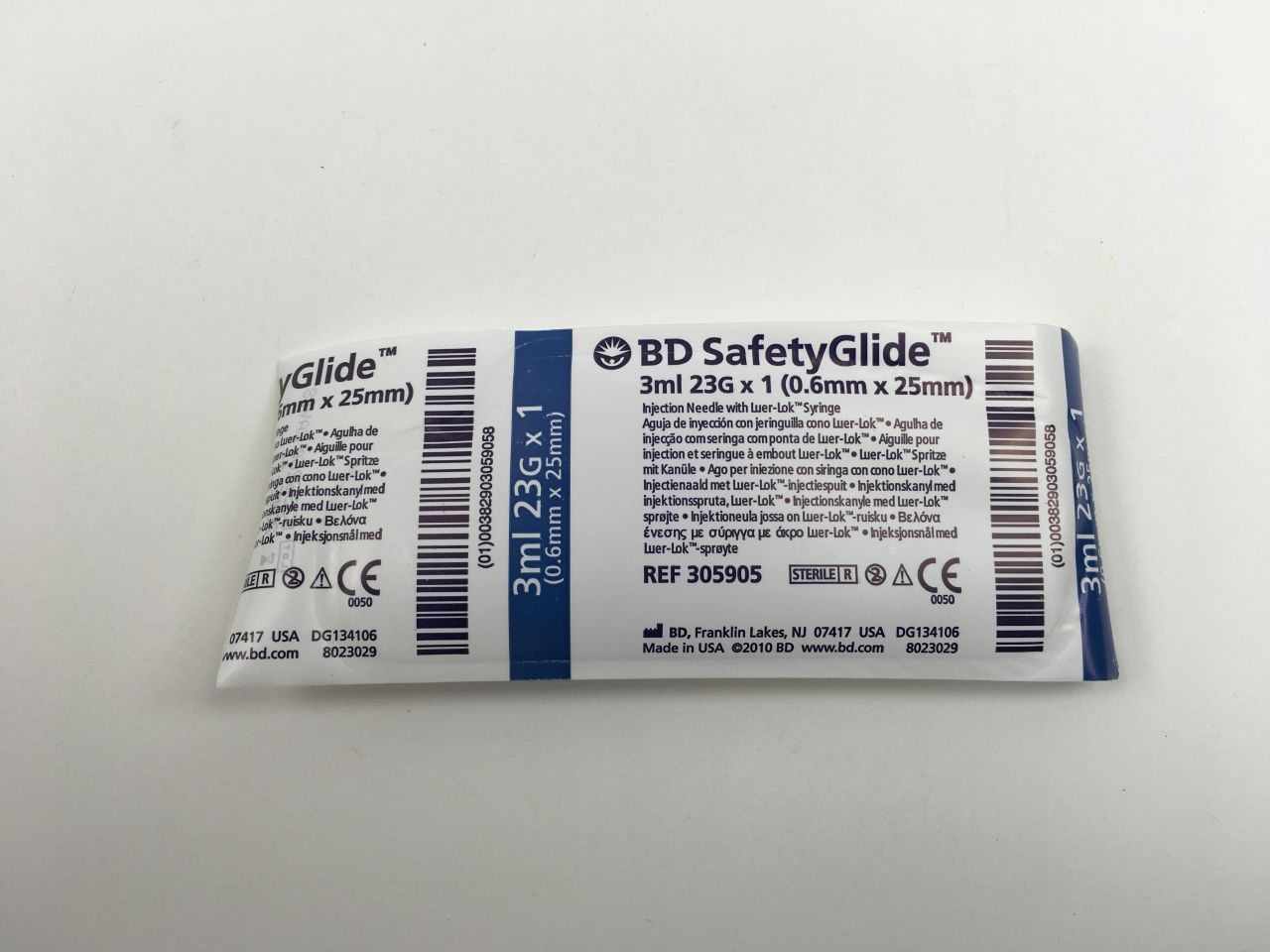 Safety Hypodermic Syringe with Needle SafetyGlideTM 3 mL 1 Inch 23 ...